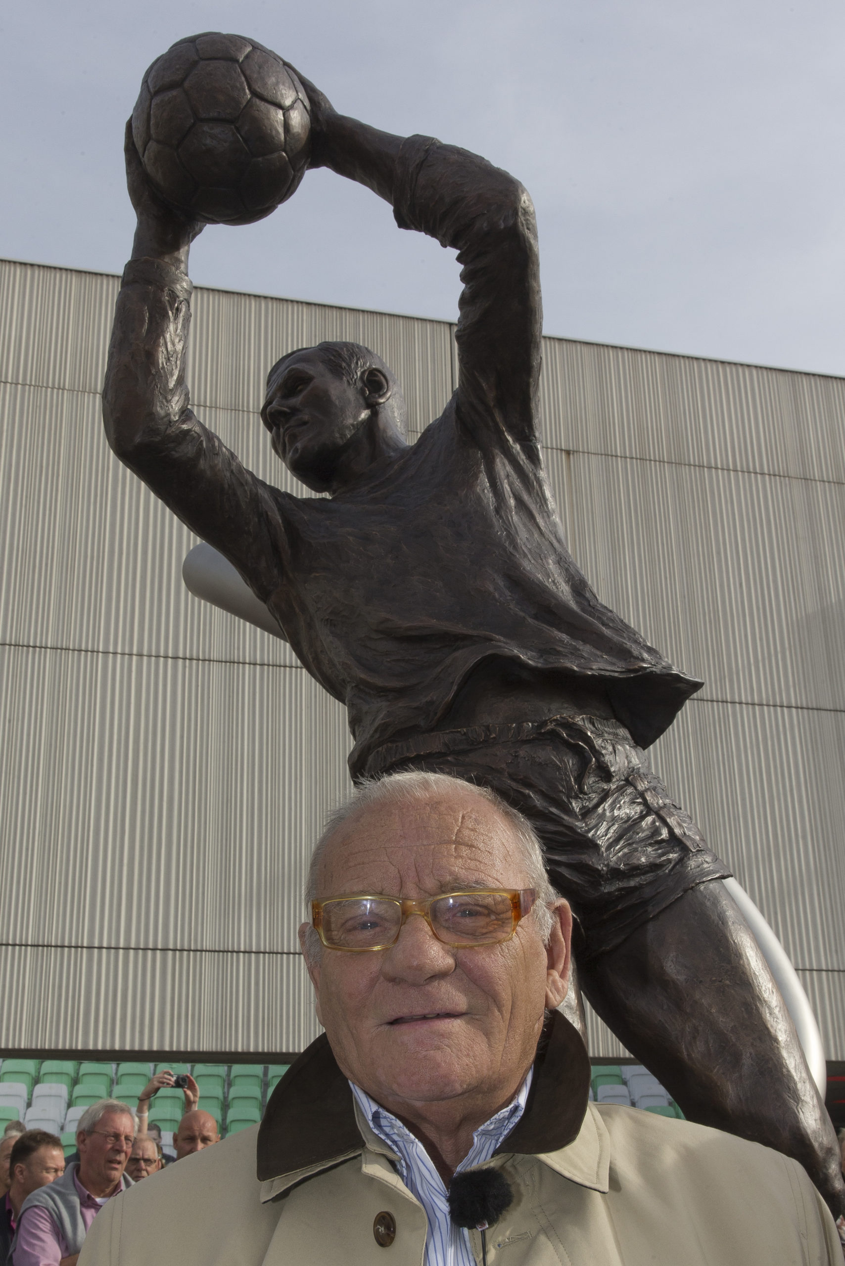 Waarom ook Piet Fransen een standbeeld verdient – Supportersvereniging ...